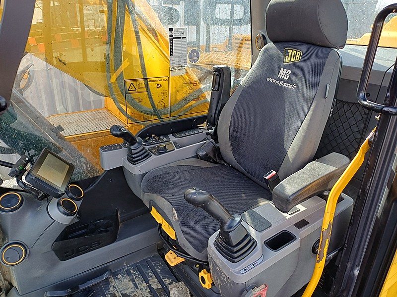 Pelles sur chenilles occasion JCB 220X SLC